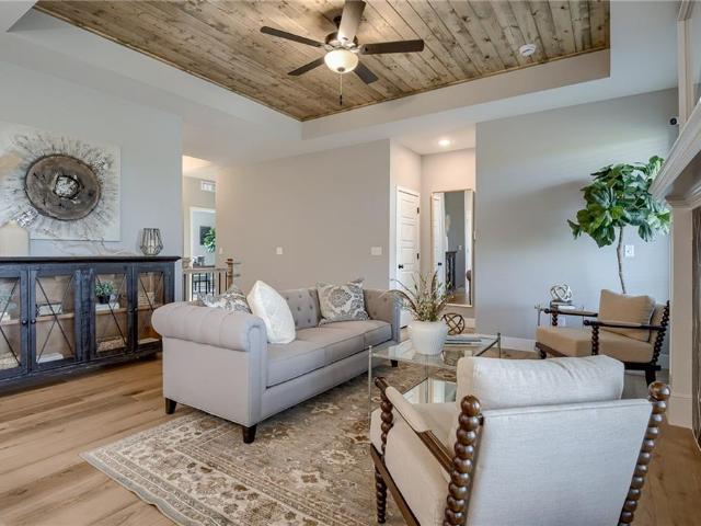 20524 Newcastle St, Spring Hill, KS 66083 | MLS #2599