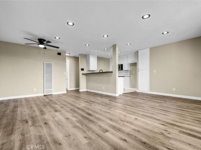 20526 S Western