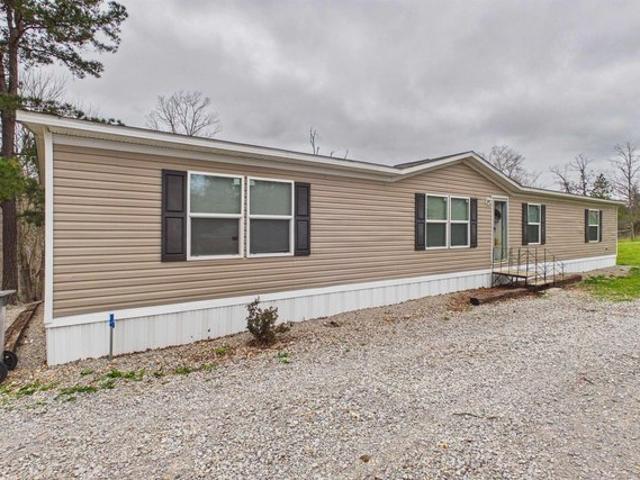 2052 Marion County 8050, Yellville, AR 72687