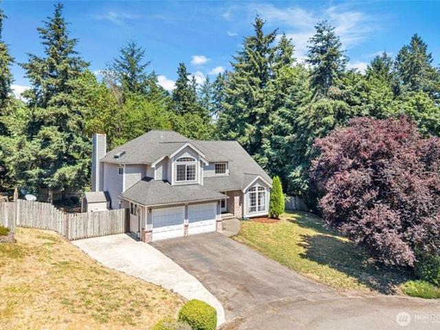 2052 NE Marina Vista Ct, Poulsbo, WA 98370