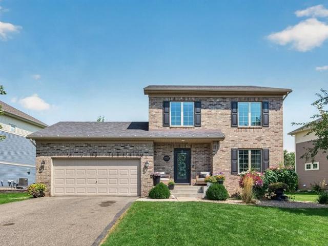 2052 Cobblestone Dr, Cologne, MN 55322