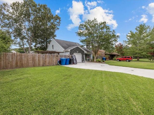 2052 Decathlon DR