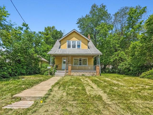 2052 Fern Pl, Columbus, OH 43211