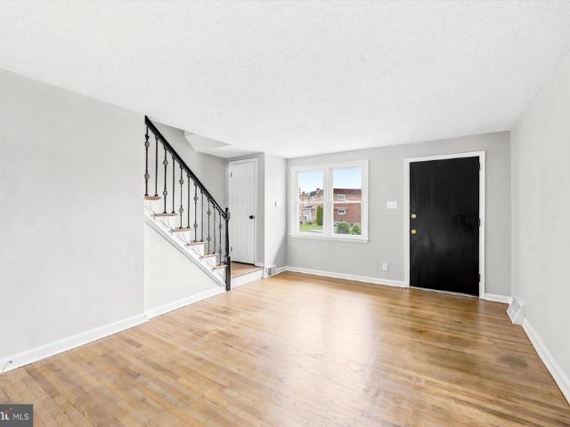 2052 Heather Road