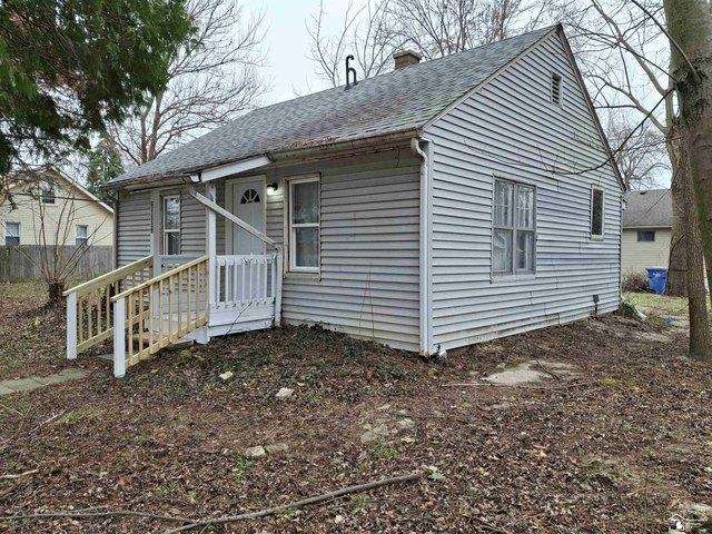 2052 Pleasantview St, Monroe, MI 48162