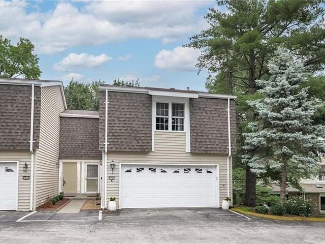 2052 Tramore Ct, Chesterfield, MO 63017