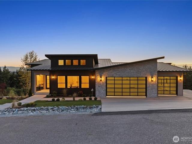 20533 Benson Ridge Ln, Mount Vernon, WA 98274