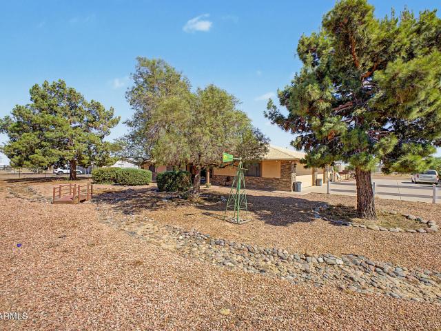 20537 w gordon way