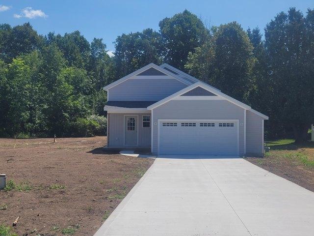 20535 Edgewood Dr, Big Rapids, MI 49307