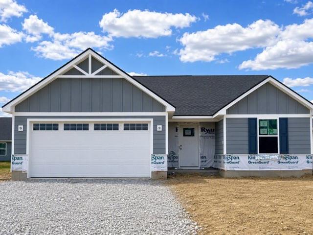 2053 Bouquet Dr, Danville, IN 46122