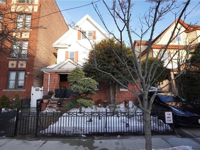 2053 E 17th St, Brooklyn, NY 11229
