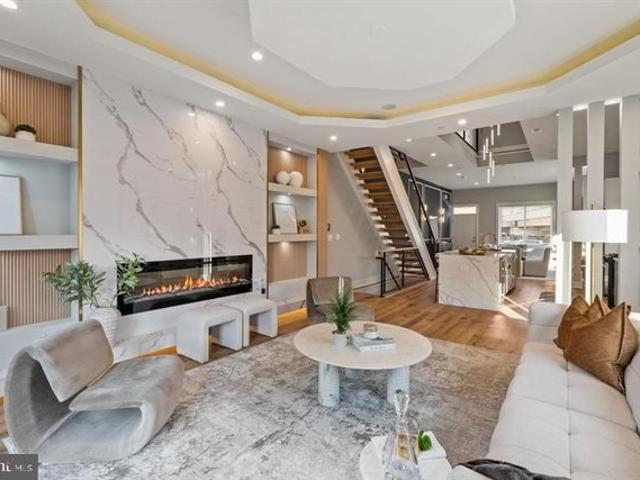 2053 E Cumberland St, Philadelphia, PA 19125