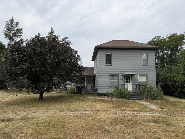 205 3rd Ave, Woonsocket, SD 57385