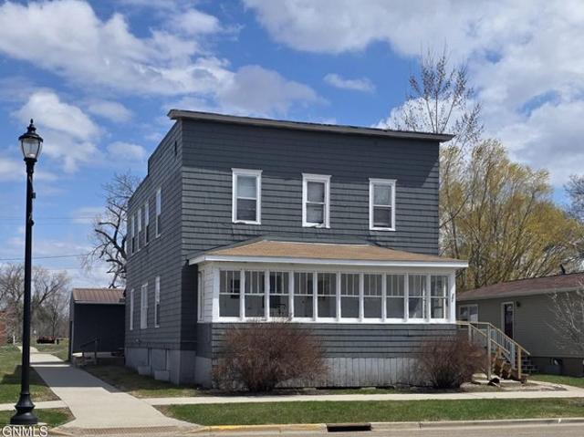 205 3rd Ave SE, Valley City, ND 58072