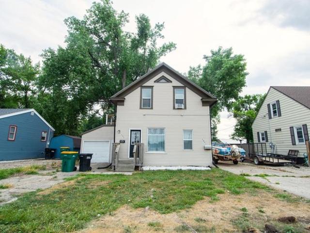 205 1st Ave E, West Fargo, ND 58078