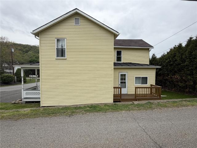 205 1st St
