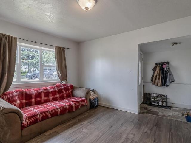 205 1st Street SW