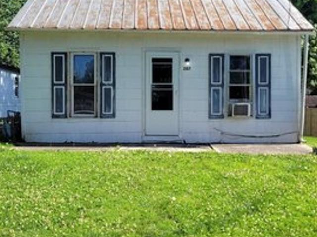 205 207 W Perkins St, Payson, IL 62360