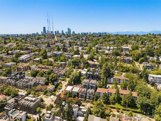 205 26th Ave E, Seattle, WA 98112