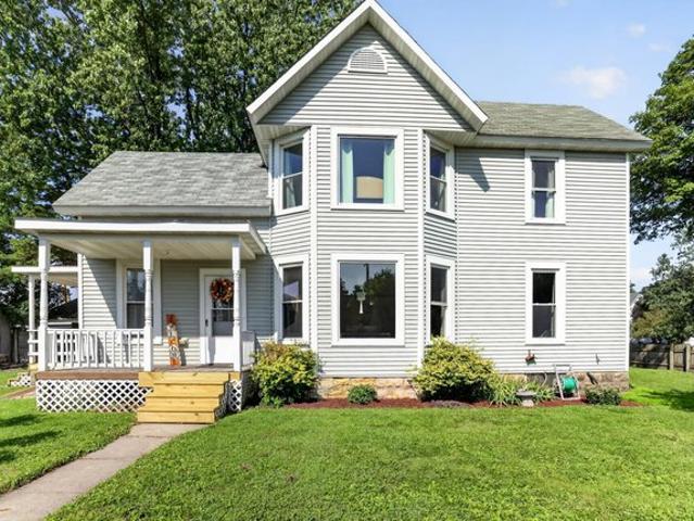205 2nd St, Claremont, MN 55924