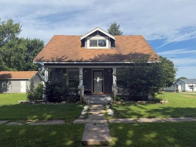205 2nd St, Ridgeway, MO 64481