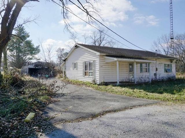 205 9th St, Colp, IL 62921
