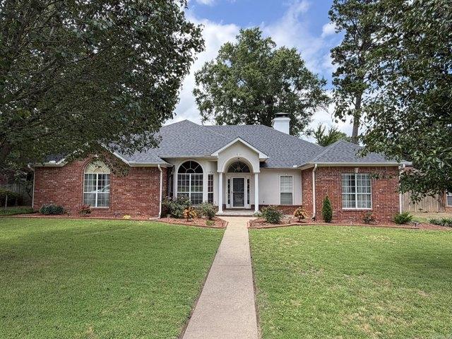 205 Country Club Pkwy, Maumelle, AR 72113