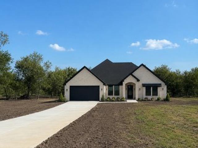 205 Cool Springs Cir, Corsicana, TX 75110