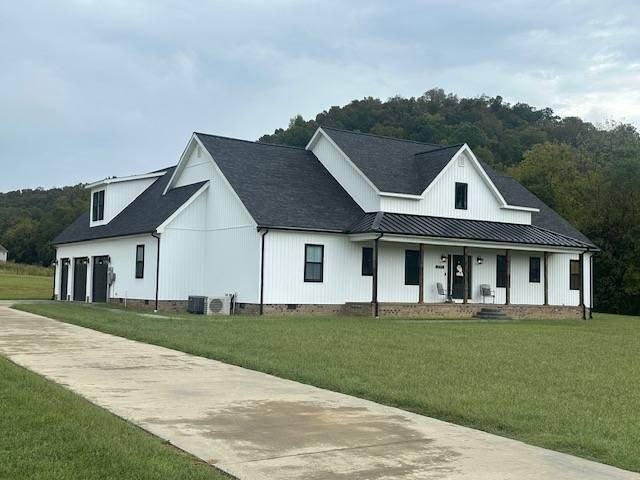 205 Camden Ct, Burkesville, KY 42717