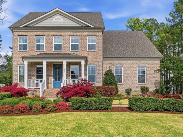 205 Center Hill Dr, Holly Springs, NC 27540