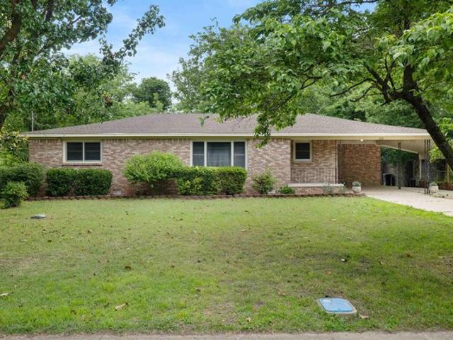 205 Central Ave, Bay, AR 72411