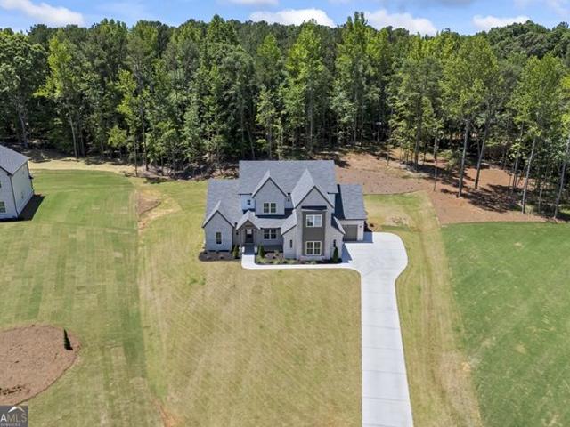 205 Chariot Ct, Jefferson, GA 30549