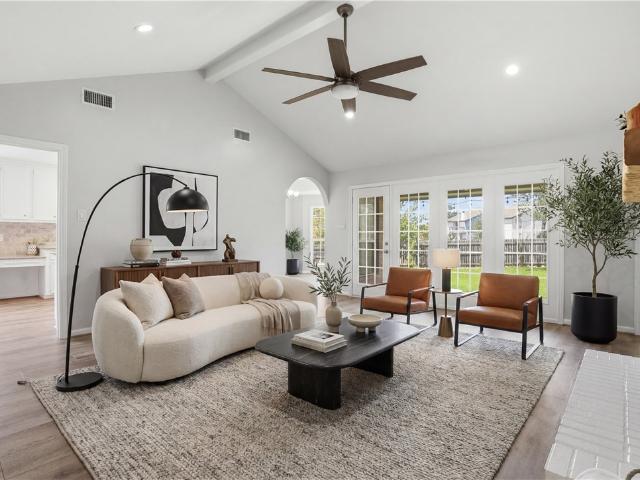 205 Chimney Hill Circle