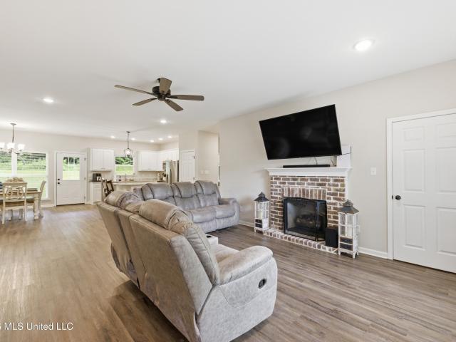 205 Clover Cove