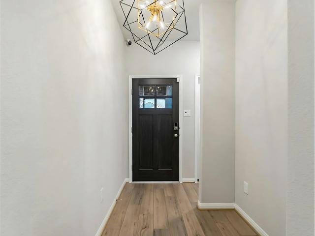 205 Cresta Cv Ct, Montgomery, TX 77316 | MLS #97327 | Compass