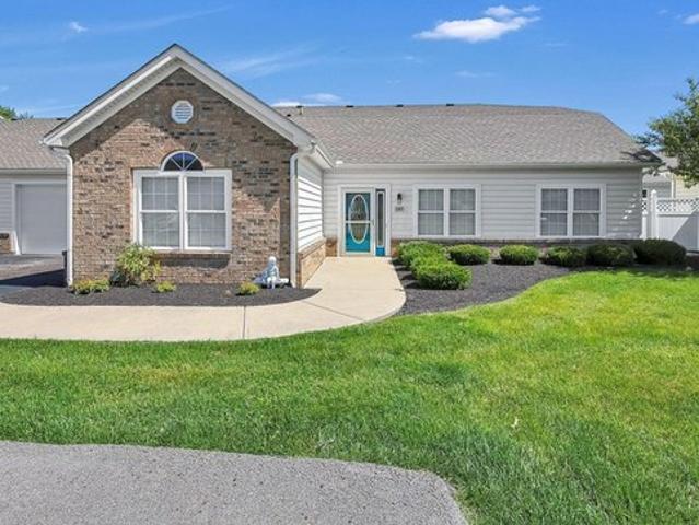 205 Cumberland Meadows Cir, Hebron, OH 43025