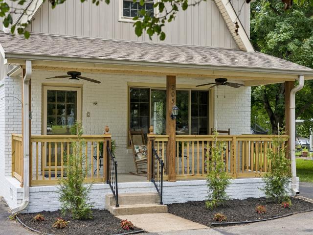 205 Anthony Ave