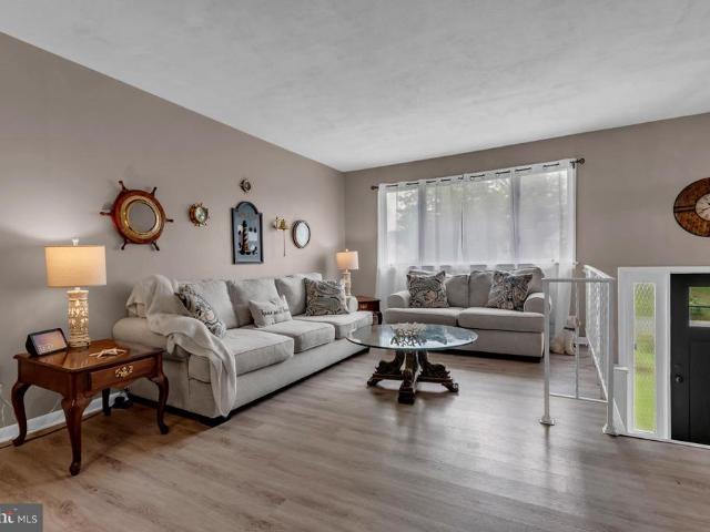 205 Anchor Lane