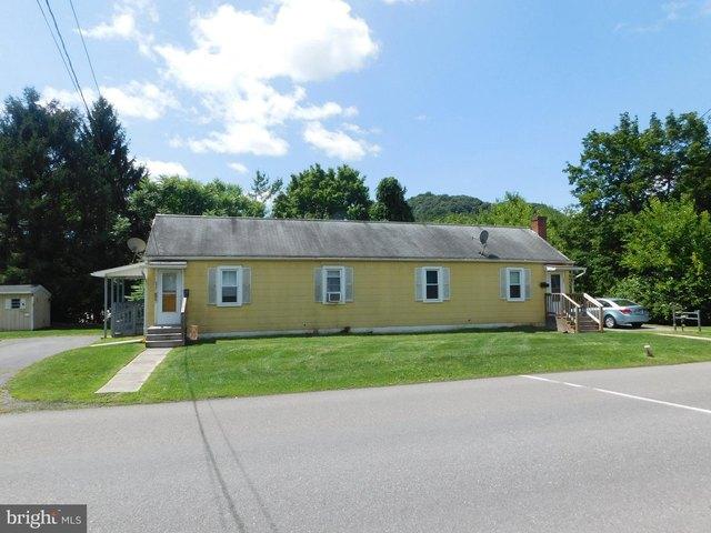 205 and 207 Spring St, Lewistown, PA 17044