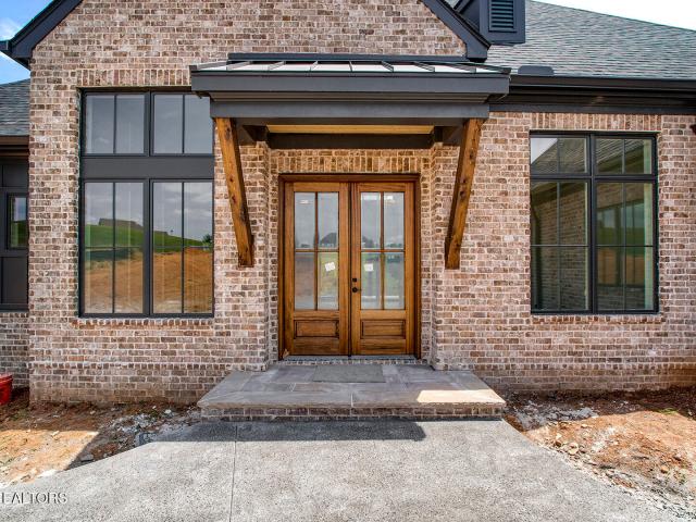 205 Admiral Court