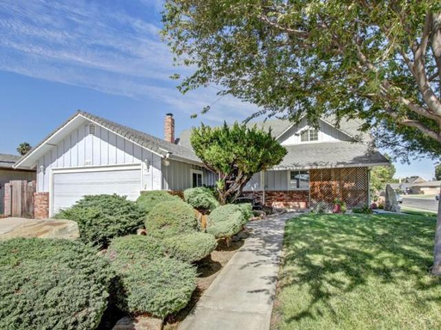 205 Alpine Pl, Woodland, CA 95695