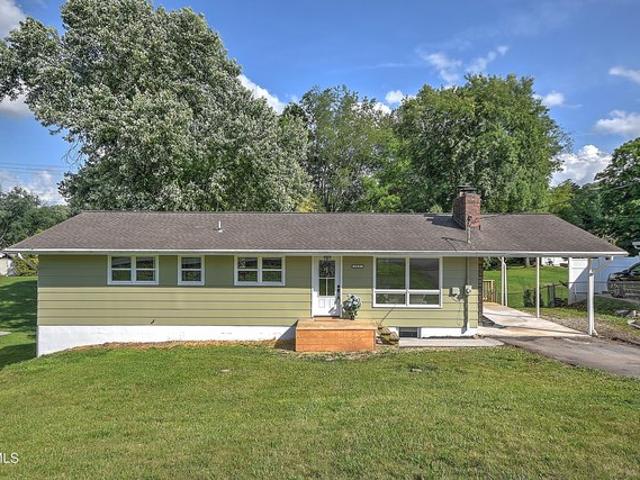 205 Archdale Dr, Kingsport, TN 37663