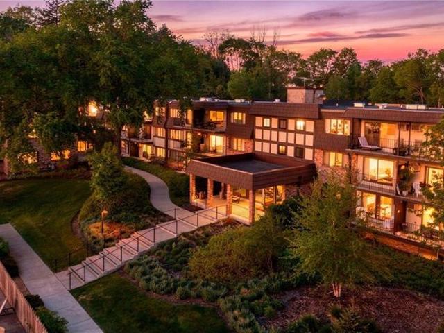 205 Barry Ave S Apt 117, Wayzata, MN 55391