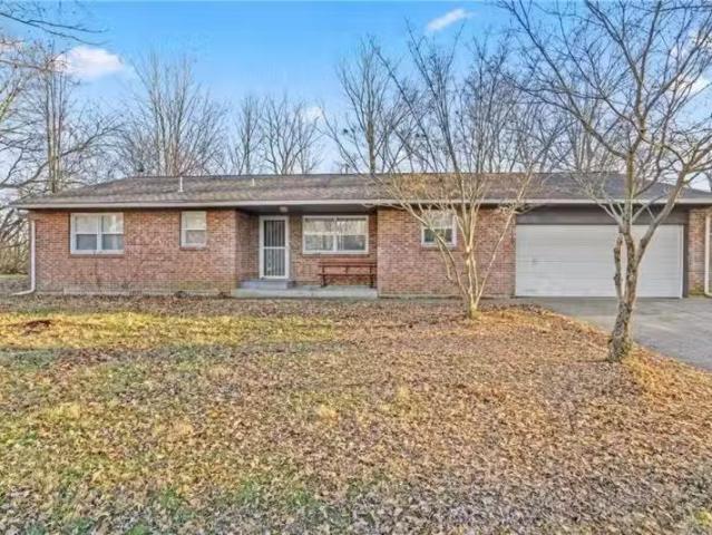 205 Bellecrest Court, Bellbrook, OH 45305