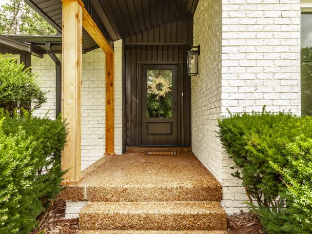 205 Bluegrass Dr