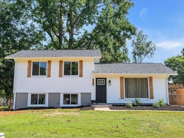205 Brookmere Rd, Simpsonville, SC 29681