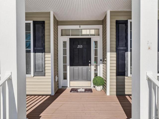 205 Buttonwood Way