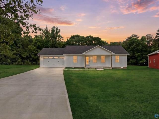 205 Garden Gate Cir, Crossville, AL 35962