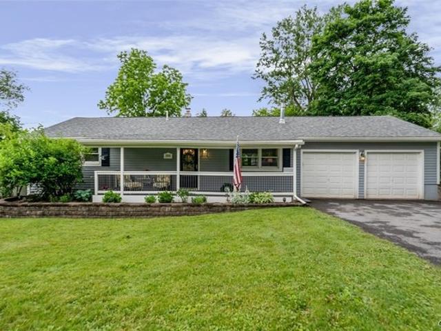 205 Garrett Dr, Manlius, NY 13104