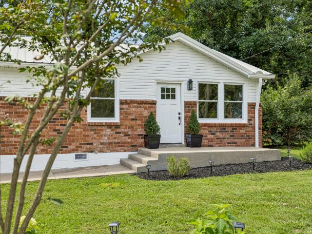 205 Glenrose Ct